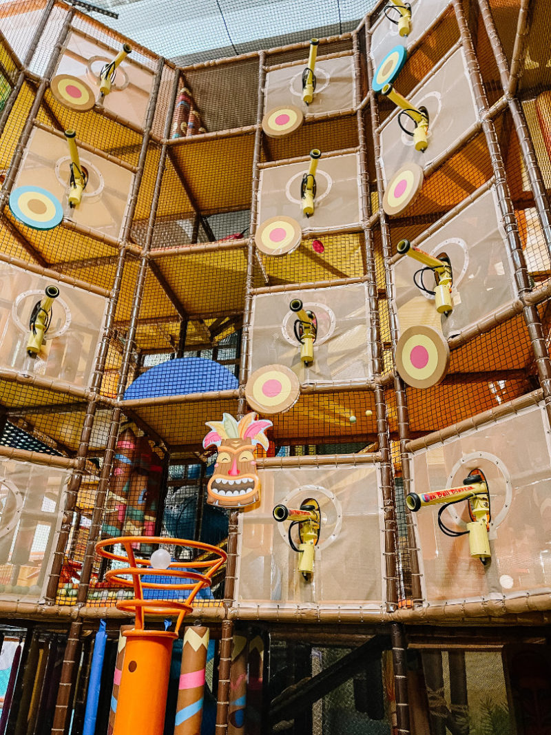 HopLop Indoor Spielpark in Pulheim - notfrombadparents.com